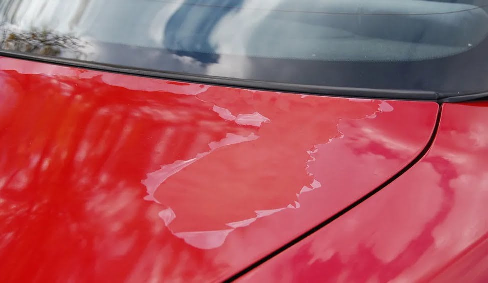 8 Penyebab Cat Kap Mobil Rusak yang Harus Anda Hindari